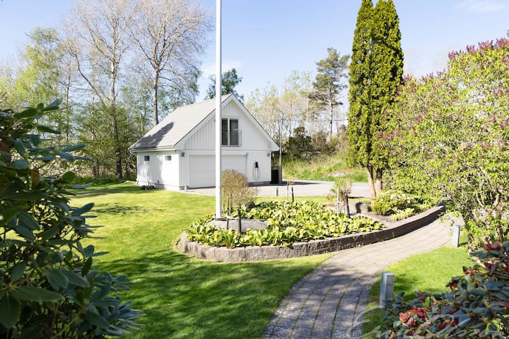 Modern Och Fräsch Lägenhet Nära Havet - Kungsbacka