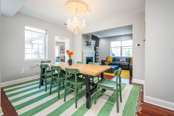 Chic 3-story Home Near Downtown Silver Spring - Silver Spring, MD
