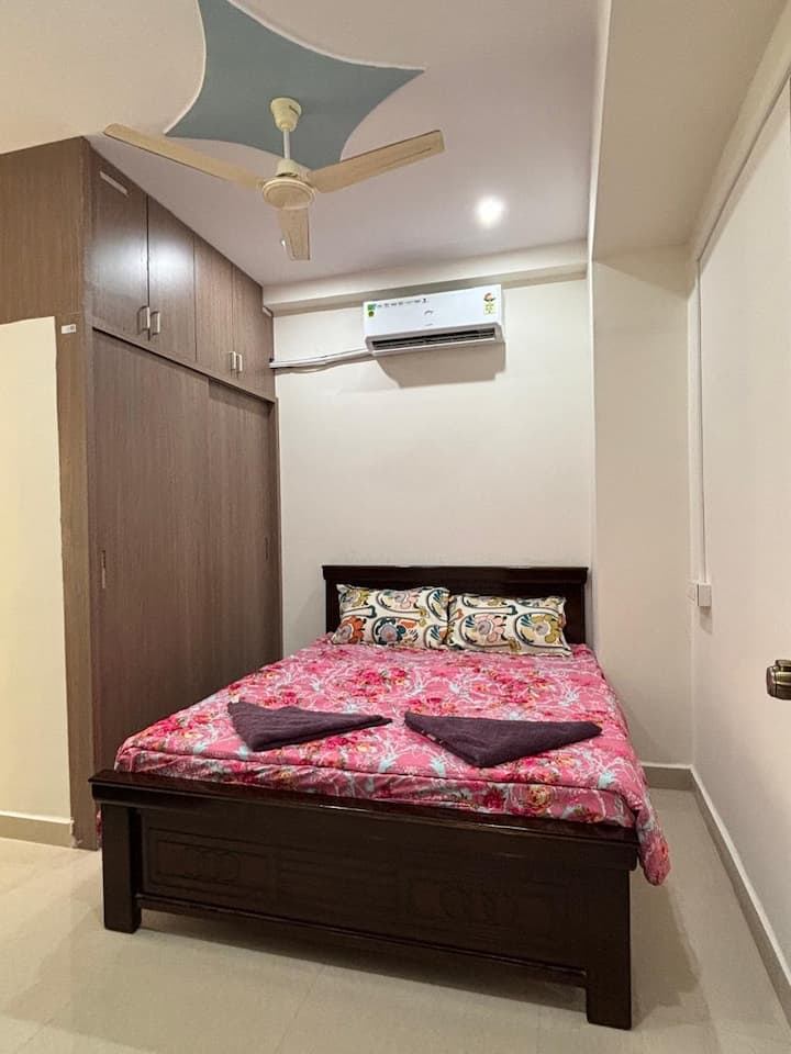 403 - Cute Studio Apartment - India