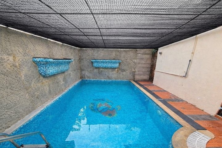 Couple Friendly Private House With Swimming Pool - Chennai