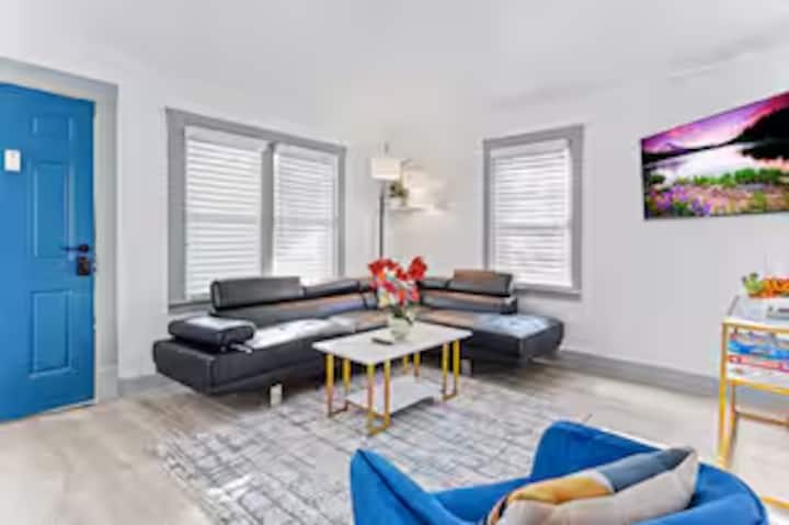 5br Retreat - Near Downtown - Detroit, MI