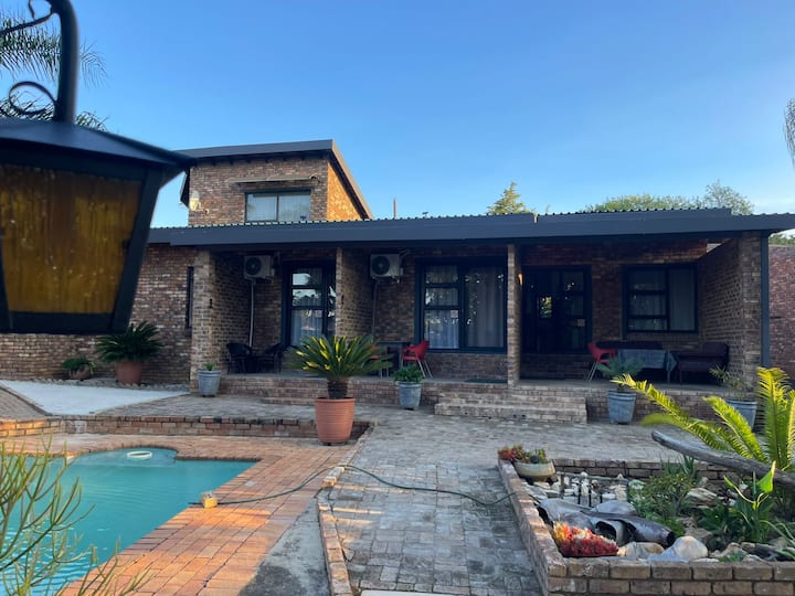 Luigi's Place Room 2 - Pretoria, South Africa