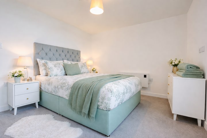 Beautiful 3br Apartment In Central Manchester - 알트링캠