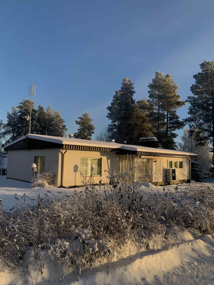 Aurora House - Pello