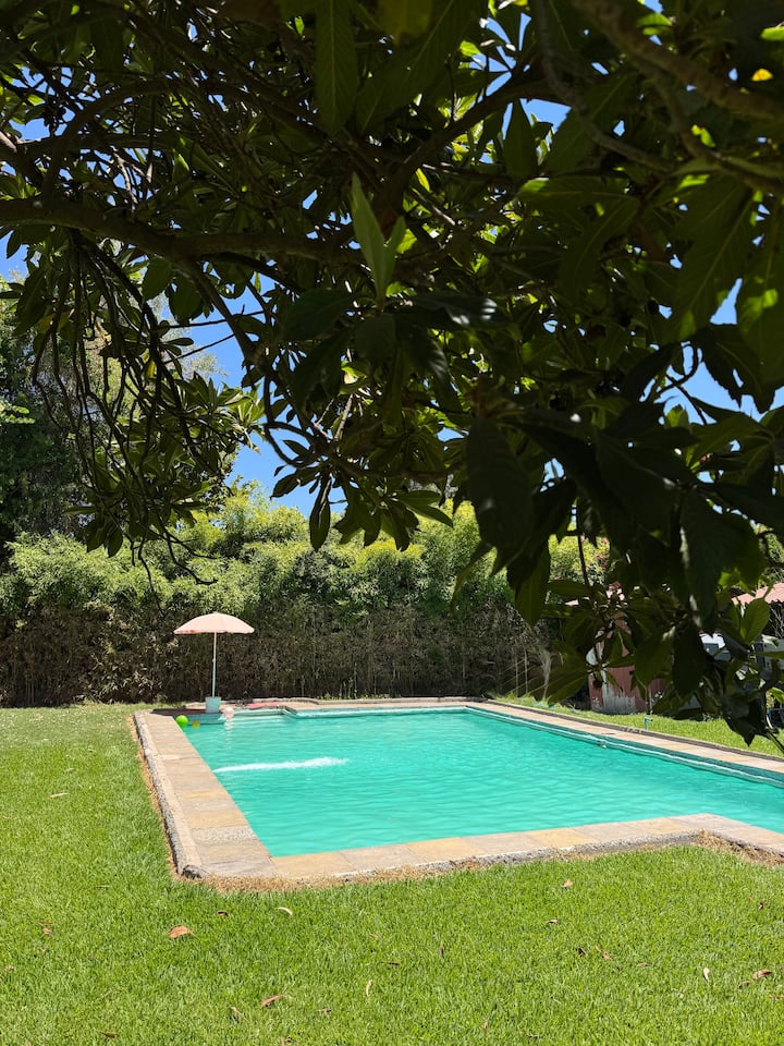 Hermosa Cabaña Rodeada De áRboles Con Piscina - Pirque