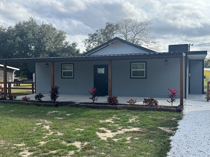 Lake Wales Home - Lake Wales, FL