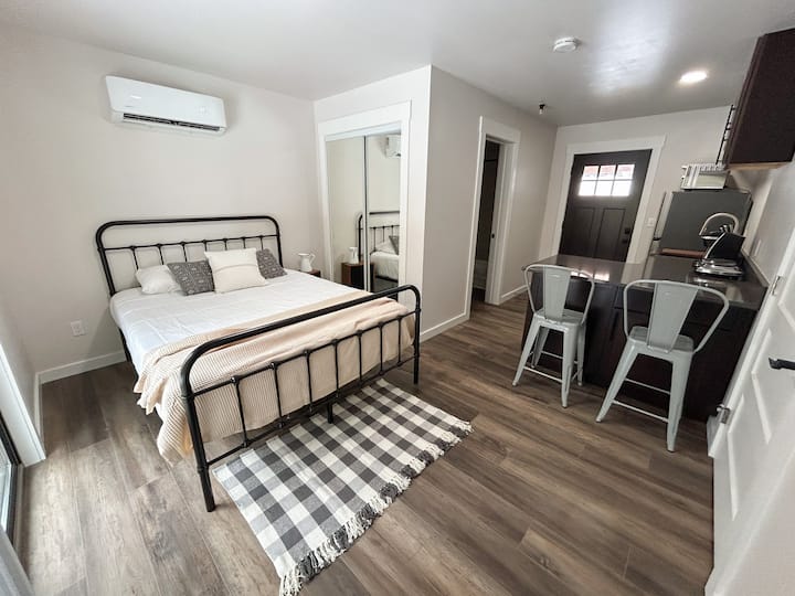 Peaceful Studio Retreat In Northern Idaho - Bonners Ferry, ID