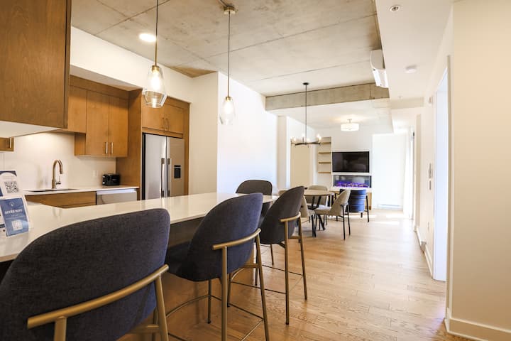 Suite #210 – Suite 1 Chambre | Lit King | Balcon - Magog