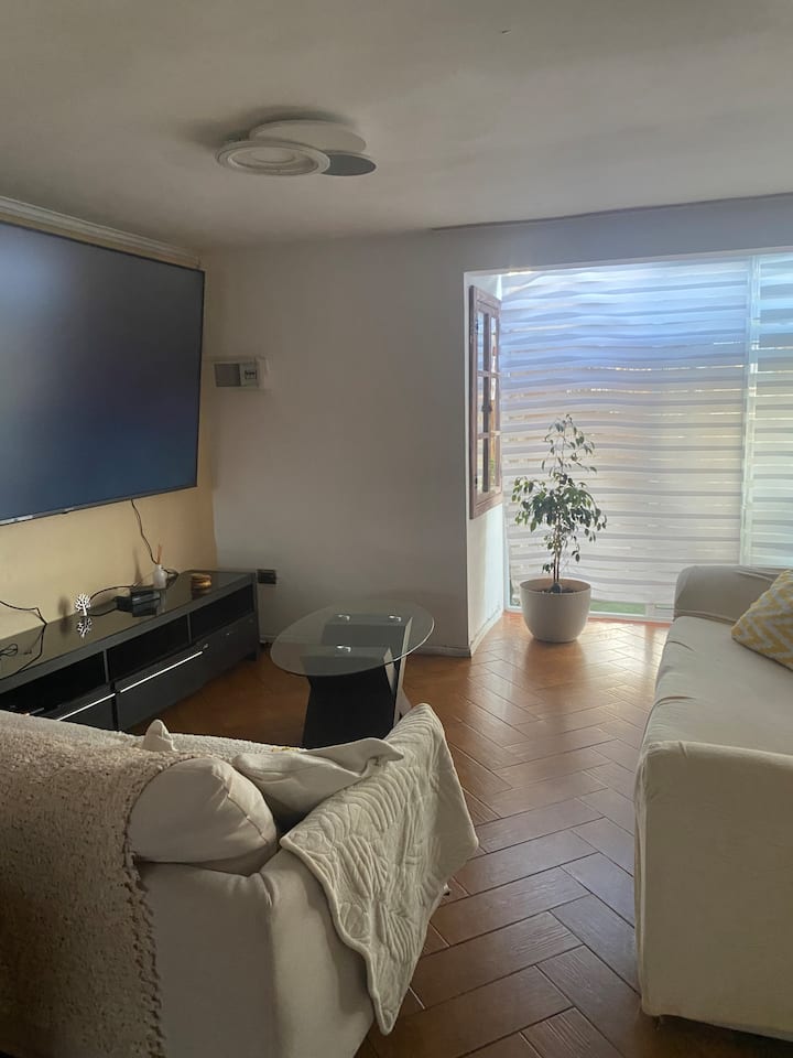 Casa Cómoda Y Segura, Ubicada En Un Lugar Seguro. - Iquique