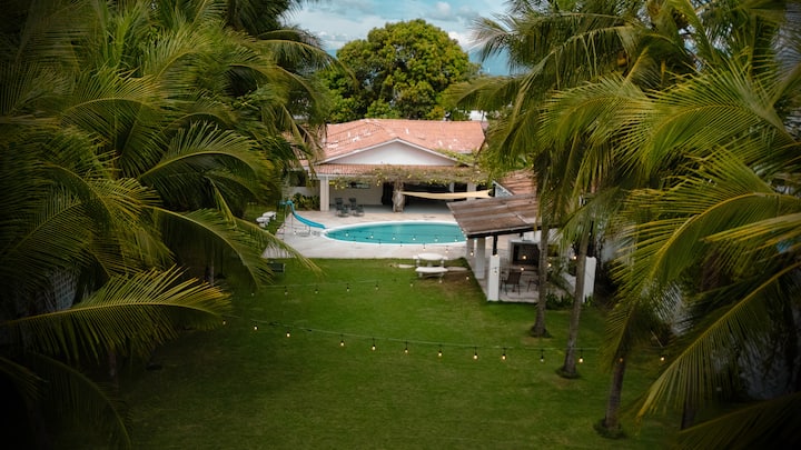 Private Tropical Villa Resort: Pool, Games, Groups - Puntarenas