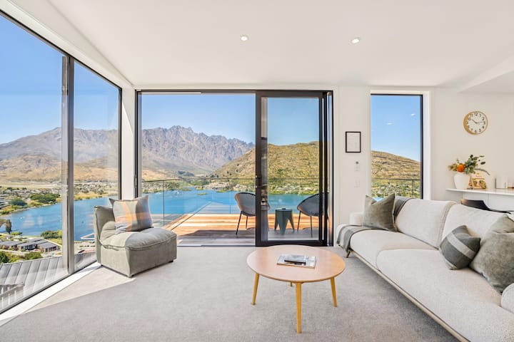 Elevated Queenstown Scenic Retreat | Spa - Queenstown