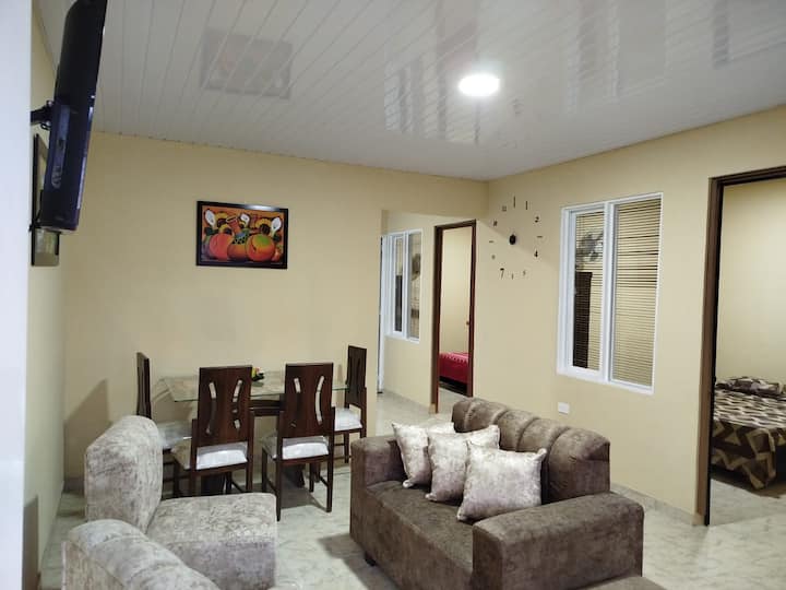 Apto Familiar En Roldanillo Centro - Versalles