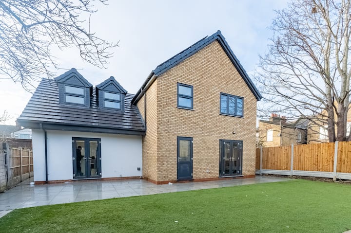 196c Hamlet Hideaway, Sleeps 14,off Street Parking - Southend-on-Sea