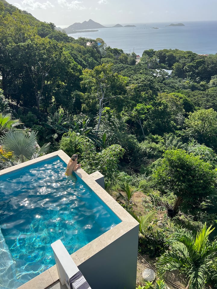 White Lotus In Carriacou - Grenada