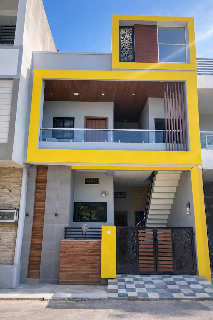 1bhk W/ Ac, Balcony & Rooftop Jhula, Kitchen - Ujjain