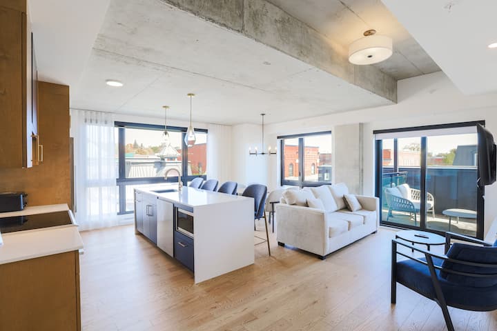 Suite #301 – Suite 2 Chambres | Balcon - Magog