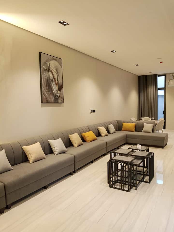 شاليه (A3) العائلي قسم واحد مسبح واحد - Dammam