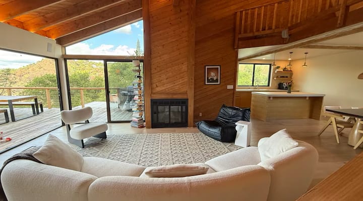 Canyon Views | Peaceful Topanga Retreat - Malibu Beach, CA