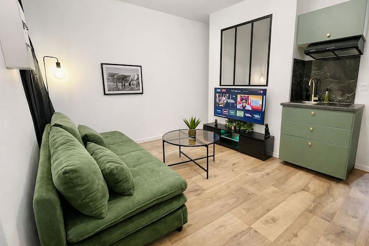 Studio Cosy Hypercentre • Parking Fermé • 4 Pers - Dijon