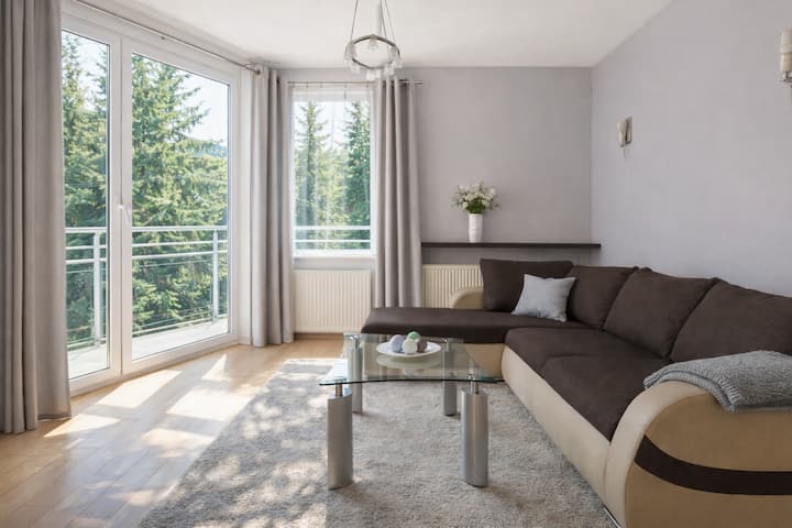 Modern Apartment With Pool | 20min Chopin Airport - Warsaw
