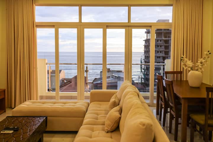 Sea Breeze Retreat Luxury Apartment - Colombo