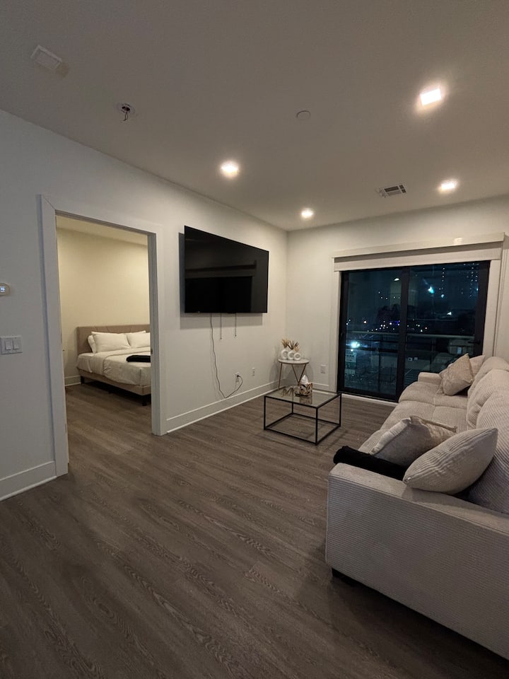 Chic Downtown Newark 2br/2ba Near Prudential - Elizabeth