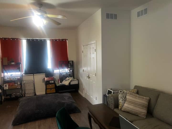 Loft Style Apartment With Walk-in Shower - Cincinnati