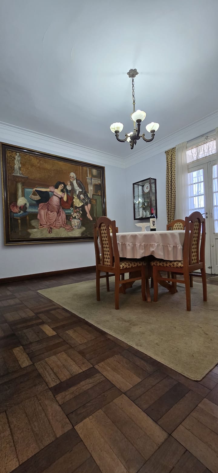 Depto. Escalera De 2 Dormitorios En Oroño Y El Rio - Rosario