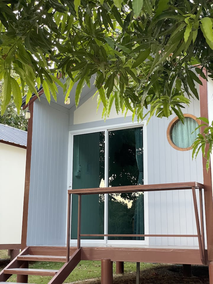 River Chill - Mueang Ang Thong District