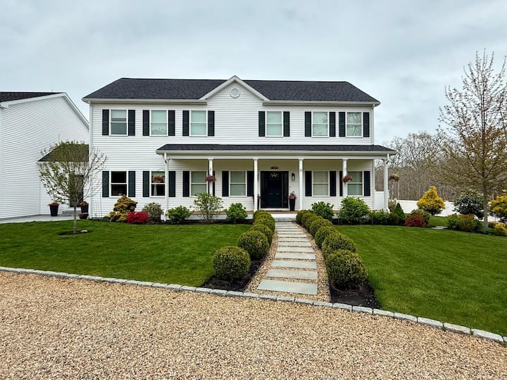 Exclusive Ultra-luxury Vineyard Retreat - Martha's Vineyard, MA