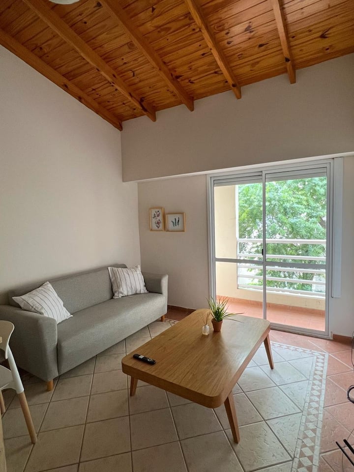 Luminoso Y Tranquilo · Balcón Y Cochera - Bahía Blanca