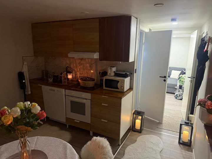 Charmig Etta Med Toppläge I Trollhättan - Trollhättan