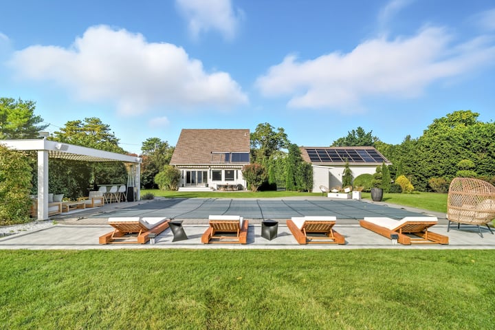 Stunning House In The Heart Of Riverhead-wineries - Riverhead, NY