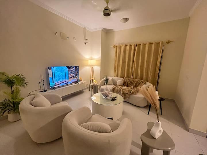 Cozy 1bhk Entire Villa / Easy Checkin /Bahria Town - Karachi