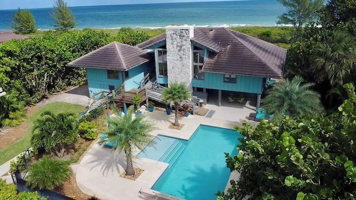 • Sea Turtle Resort•beach Home With Resort Pool • - Vero Beach, FL