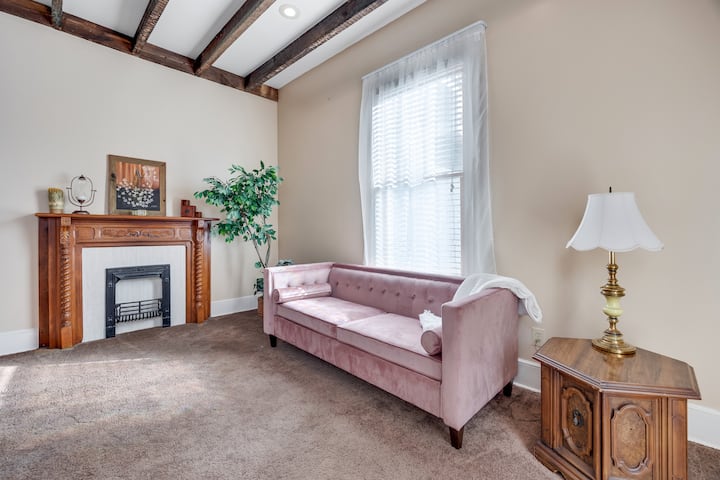 The 8 Flat | Boutique Corner Apartment - Columbus, GA