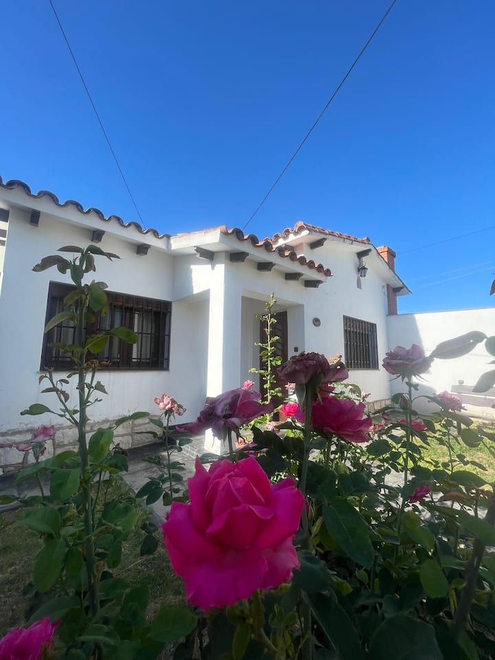 Hermoso Hogar En Cosquín. Ubicación Excepcional. - Cosquín