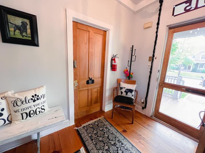 Red Foxy Apartment * Victorian Stay - Cape May, NJ