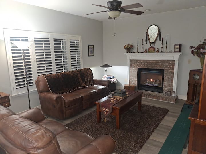 Stay @ Tuscany Links! Beautiful Single Family Home - Aurora