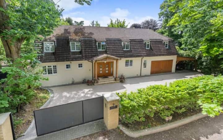 Ltc: 6 Bed Exec Home, Hot Tub, Gym, Cinema, Golf, - Bracknell