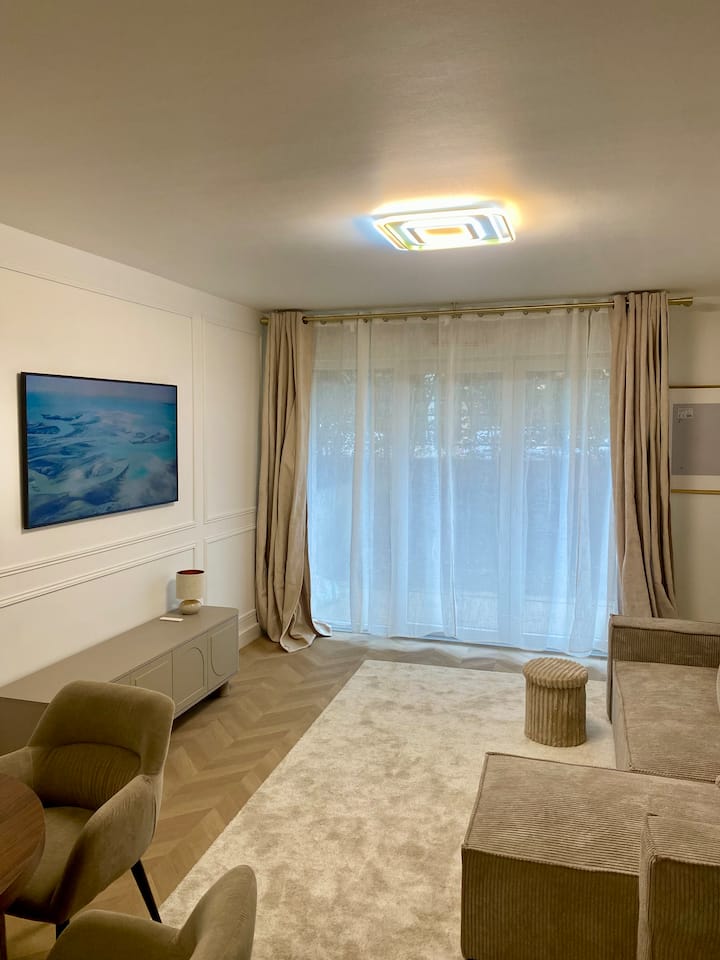 Proche Disney 
T3 Avec Grande Terrasse Et Rer A - Lognes