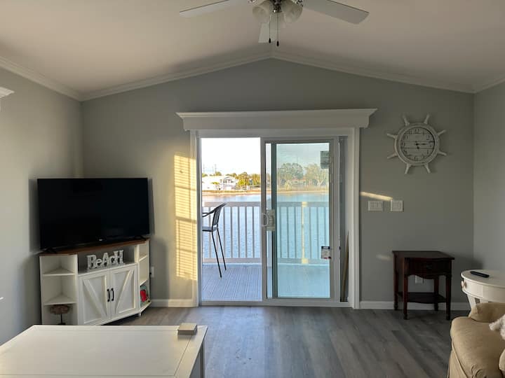 Cute, Comfortable, Peaceful, Beach Getaway! - Sanibel Island, FL