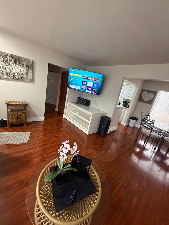 Come Have The Time Of Your Life | 5br 2ba Home - Toledo, OH