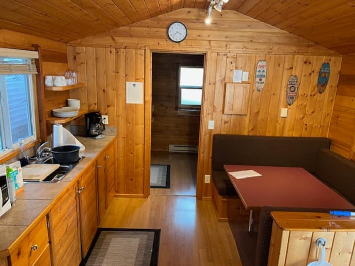 Kalamalka Lake Cabin At A Waterfront Resort - Lake Country