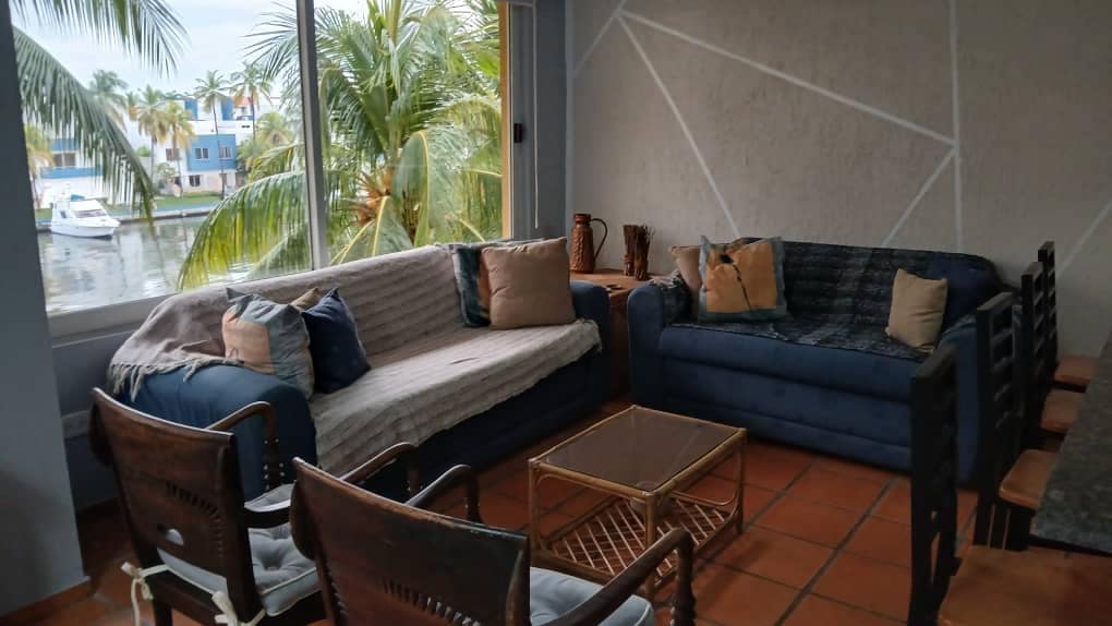 Apartamento en la zona más exclusiva de lecheria - Departamentos en ...