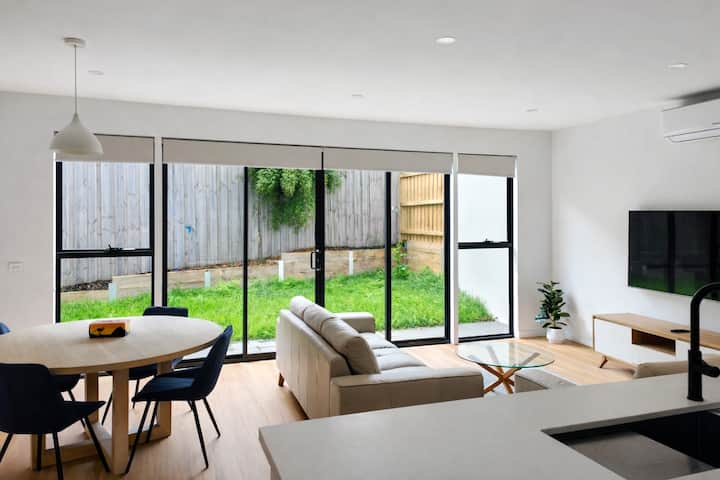 Modern Cozy Escape - Geelong