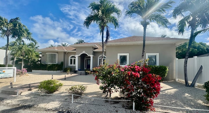 Welcome To Prospect Oasis! - Islas Caimán
