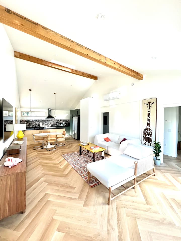 Cozy Home In A Very Peaceful Setting! - Walnut Creek, CA