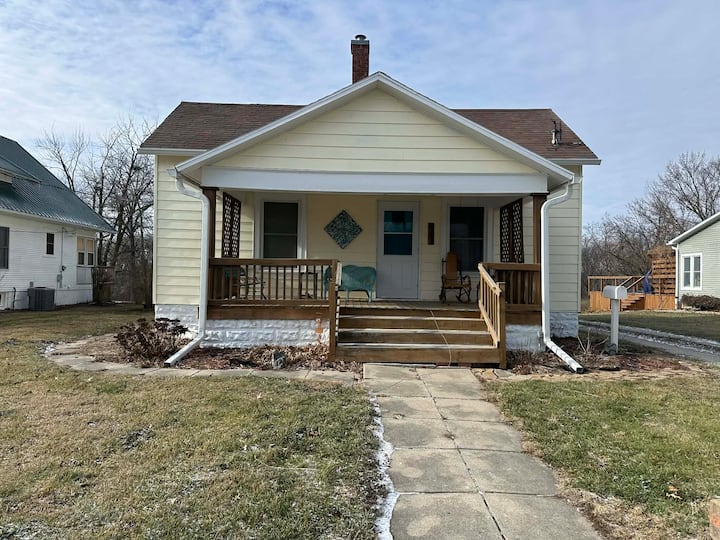 Perfect Group Stay Or Hunting Retreat - Memphis, MO