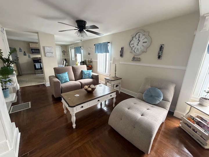 Beautiful And Comfortable Family Home Near Townvip - Connecticut